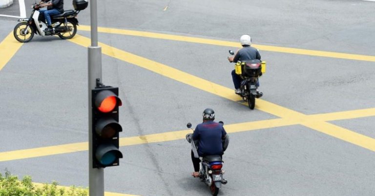 Ramai Tak Patuh Lampu Isyarat Merah Terutama Penunggang Motosikal