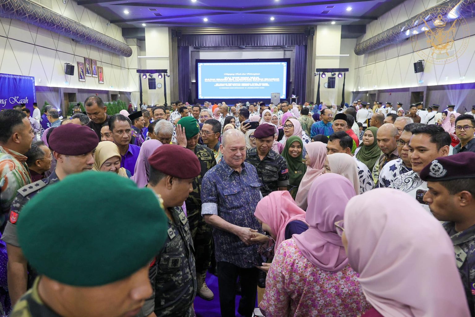 Sultan Johor Rasmikan Menara HASiL Kluang