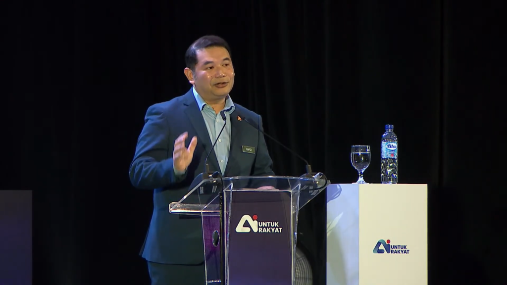 Dekatkan Jurang Literasi Digital, Kerajaan Lancar Program AI Untuk Rakyat