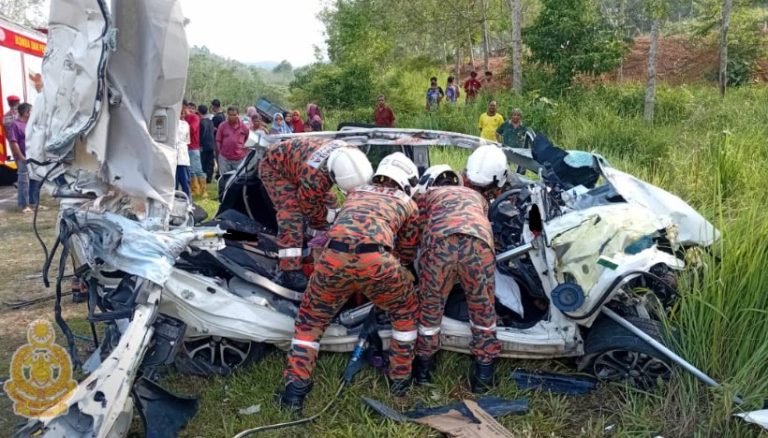 Baru Lepas 'Photoshoot' Raya, Suami Isteri Maut Kemalangan