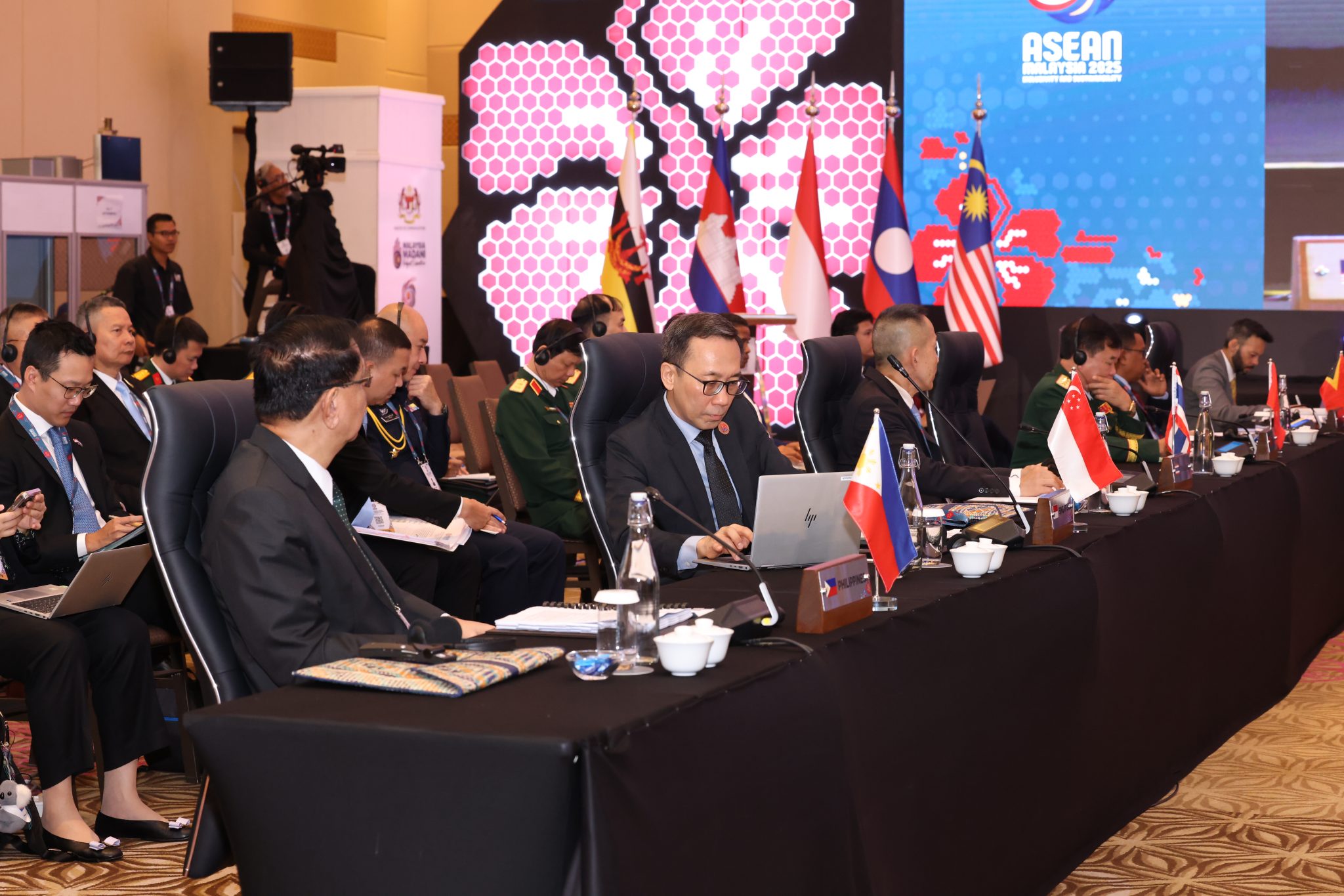 MINDEF Teraju Mesyuarat ADSOM 2025, Angkat 10 Inisiatif Baharu ...